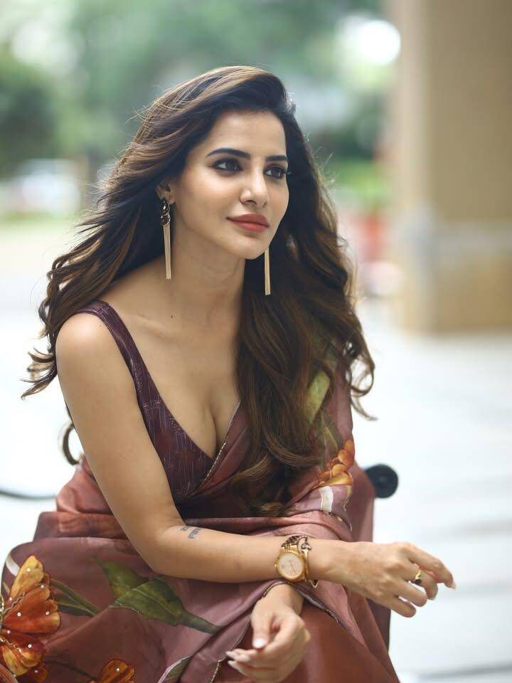 Ashu Reddy's Glam Style Is Pure Perfection - Glam Actress